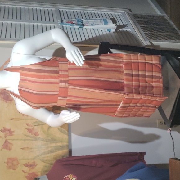 Pier 1 | Kitchen | Pier One Apron With Built In Mits | Poshmark